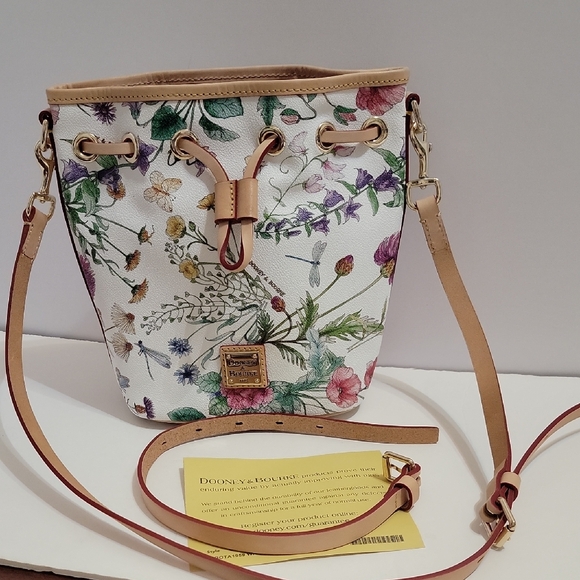 Dooney & Bourke | Bags | Dooney Bourke Botanical Crossbody Bag White ...